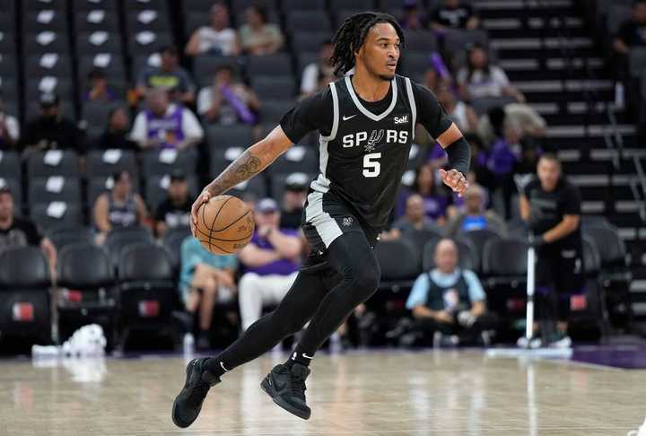 How many quarters are in a basketball game? A guide to game length and ...