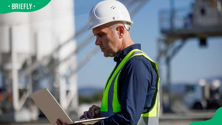 What is a mining engineer's salary in South Africa? Average pay, roles ...