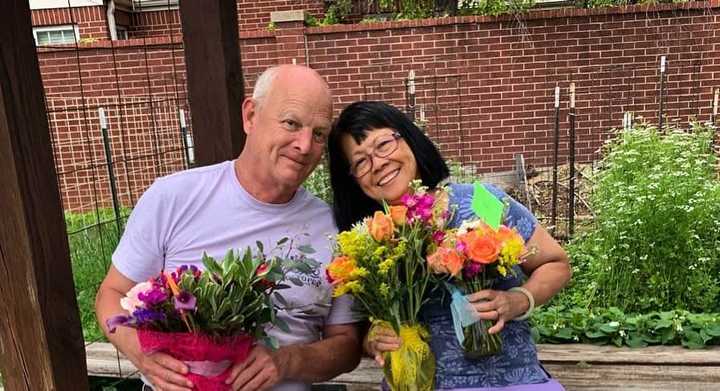 Who is Kim Munn, Olivia Munn's mother? Age, ethnicity, husband, career ...