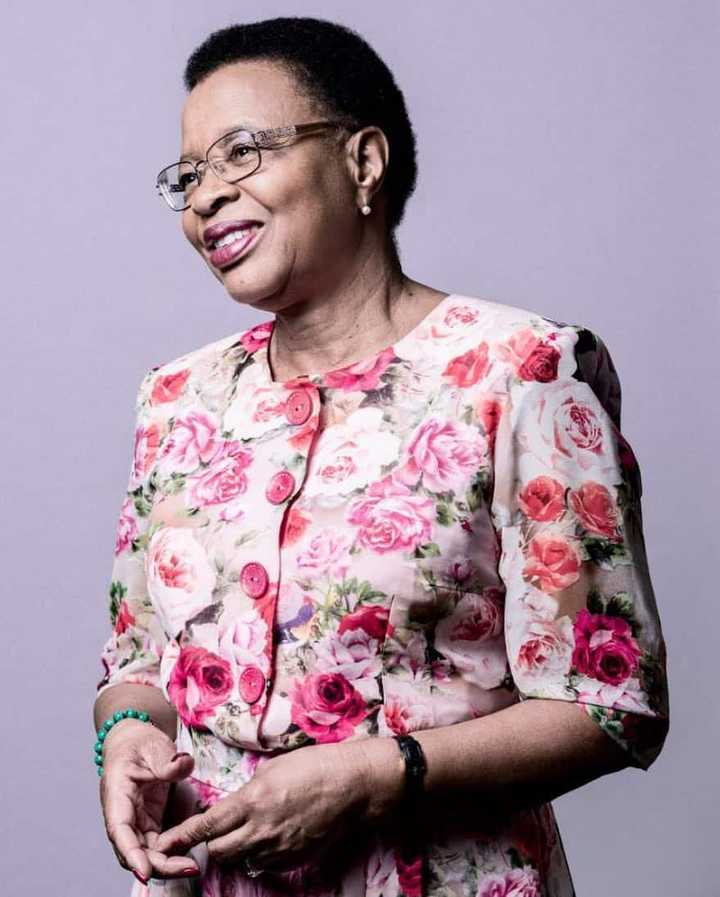 Graca Machel biography: age, children, husband, Nelson Mandela, trust ...