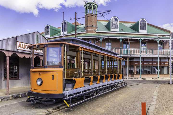 How deep is the Big Hole in Kimberley? History, tickets, and ...