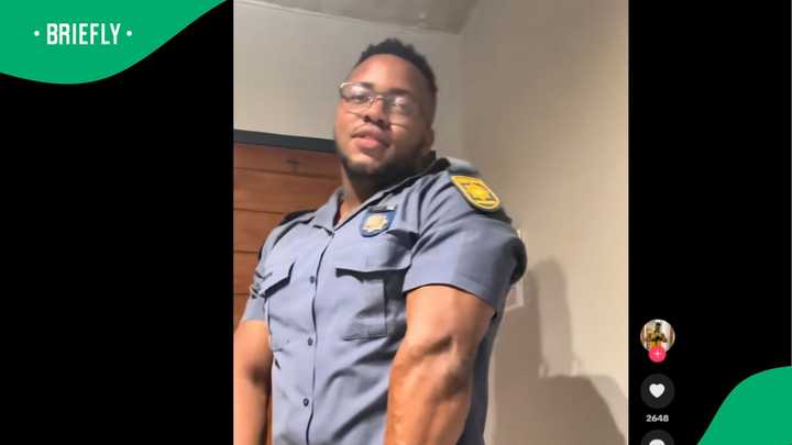 “Please Come Arrest Me”: Gorgeous Johannesburg Cop Charms SA Ladies ...