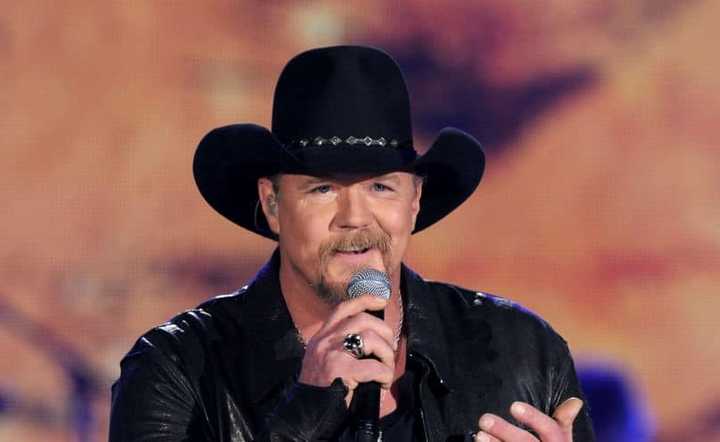 What happened to Julie Lauren Curtis, Trace Adkins' ex-wife? - Briefly ...