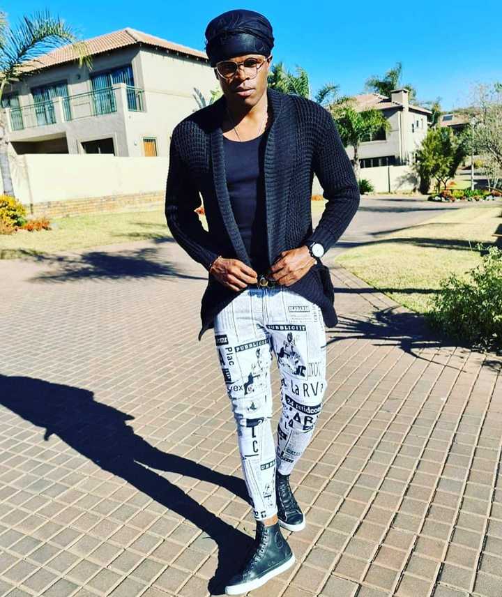 Willard Katsande bio: age, wife, stats, salary, red cards, cars, house ...