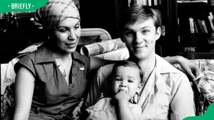 Richard Thomas' children: meet Barbara Ayala Thomas, Richard, Brooke ...
