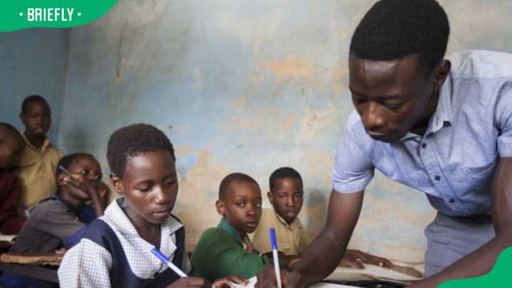 How many languages are spoken in Zimbabwe? Zim's rich linguistic ...