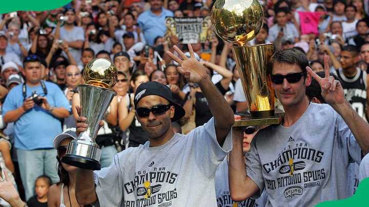 What is Brent Barry's ex-wife, Erin Barry, doing now? Marriage story ...