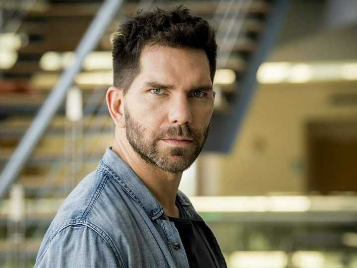 Telemundo's The search for Frida: Cast with images, plot summary, full ...