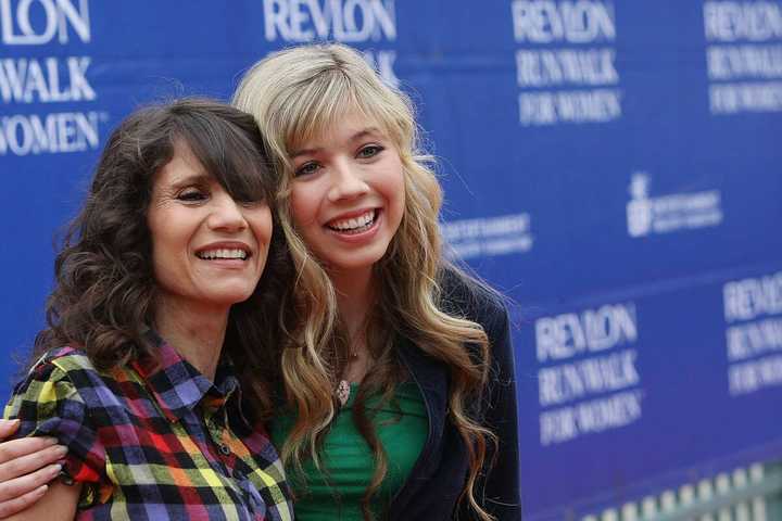 Jennette McCurdy's dad: Did she find her biological father? - Briefly.co.za