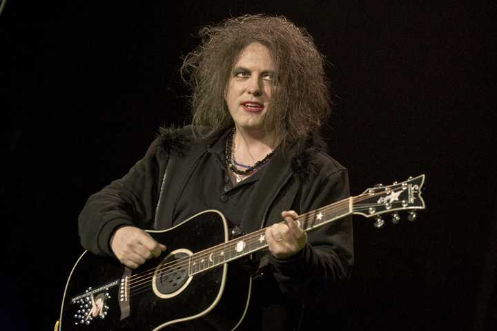 Who is Mary Poole? Everything you need to know about Robert Smith’s ...