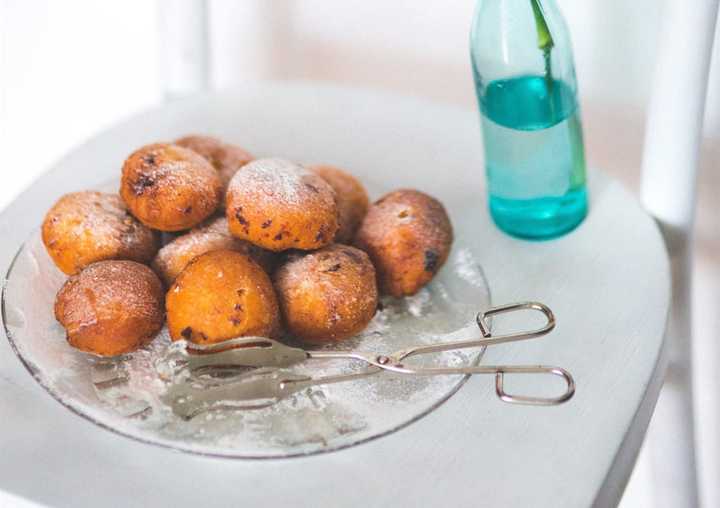 Learn classic South African Magwinya (Vetkoek) recipes to try at home ...