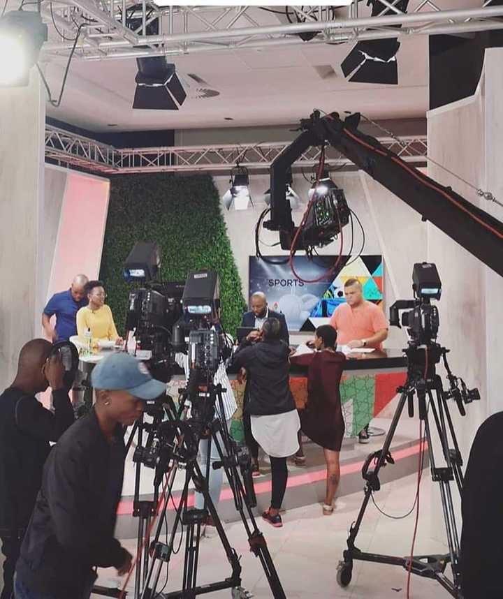 Clement Manyathela bio: age, wife, show, 702, images, profile, contact ...