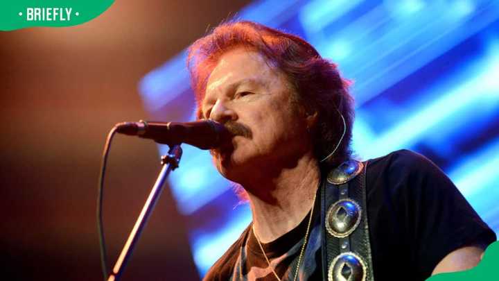 Tom Johnston's facts: What happened to the lead singer of the Doobie ...
