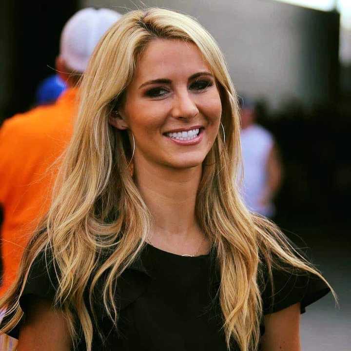 Who is Laura Rutledge? Age, children, husband, salary, career, height ...