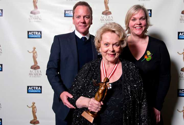 Rachel Sutherland's age, full name, twin, parents, fox news, net worth ...