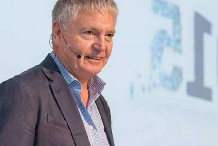 Michiel Be Roux bio: age, family, education, Capitec Bank, house, net ...