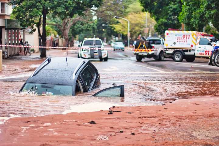 Floods Batter Gauteng and Free State As SAWS Issues Warnings for Winds ...