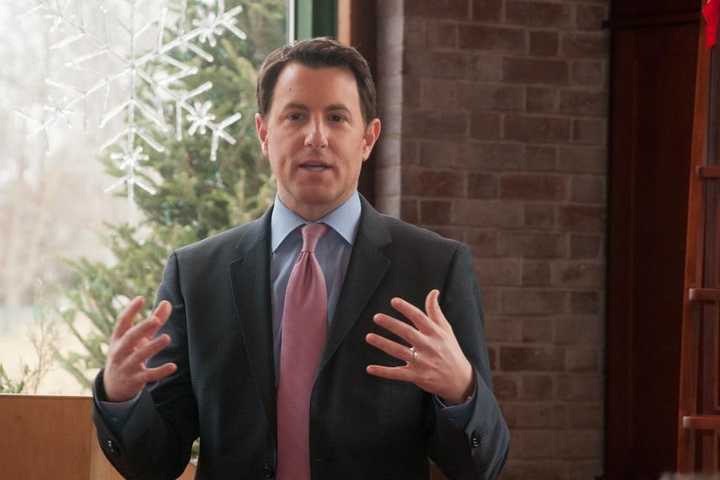 Todd Piro bio: age, wife, parents, salary, Fox, what happened to him ...