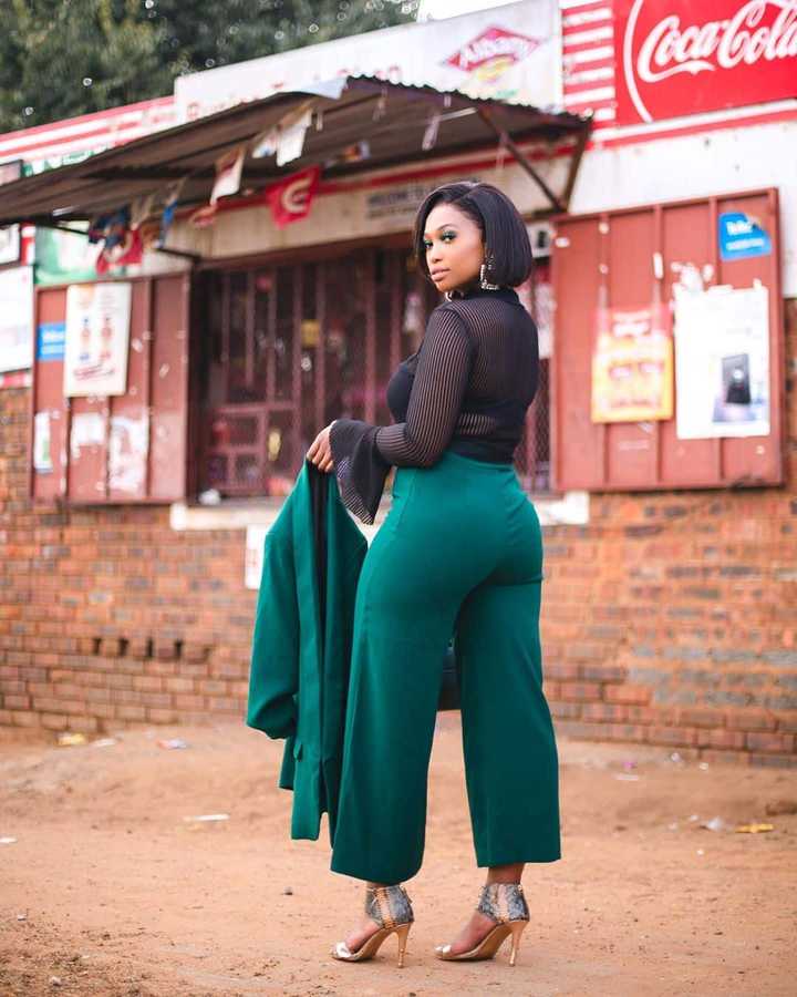 Zola Nombona biography: age, sister, Robert Marawa, songs, nominations, awards, education, TV ...