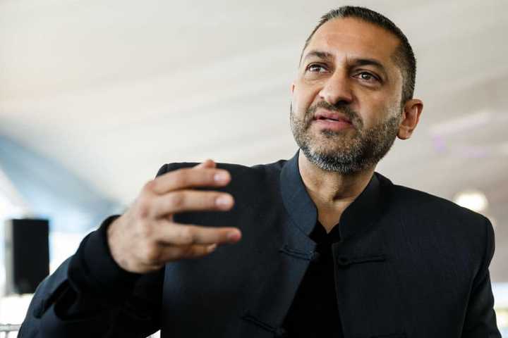 Zunaid Moti's biography: wife, house, father, cars and net worth ...