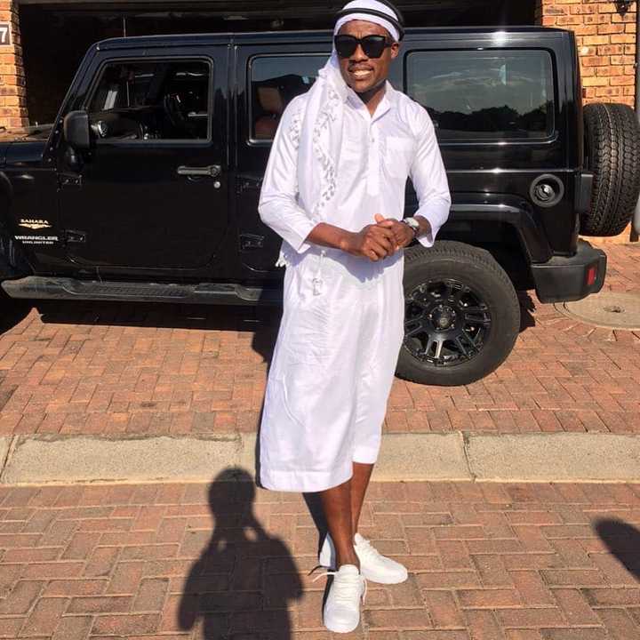 Thamsanqa Gabuza bio: age, girlfriend, team, stats, salary, funny ...