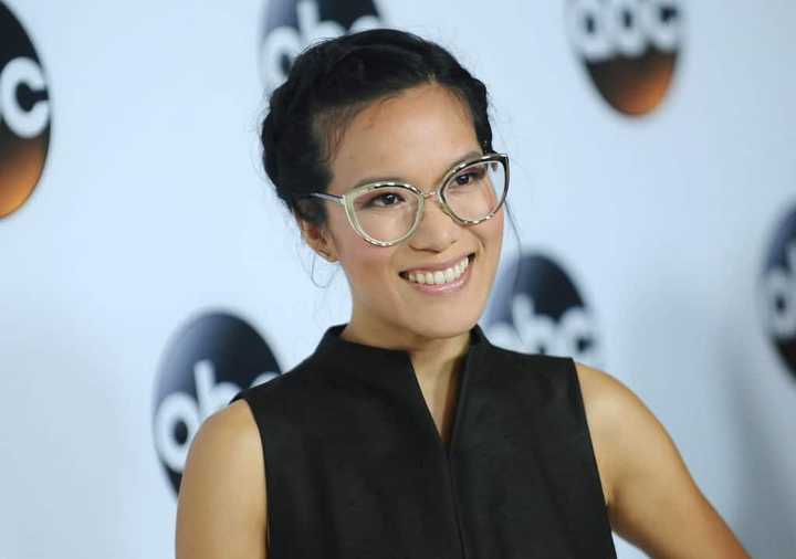 Nikki Hakuta and Mari Hakuta's biography: Ali Wong's children - Briefly ...