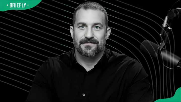 Andrew Huberman's bio: wife, age, podcast, nationality, education, net ...