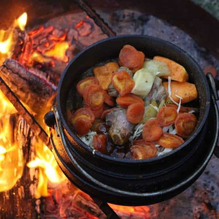 Best Potjie recipes: how to make it with chicken, seafood, lamb or beef ...