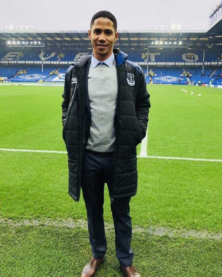 Steven Pienaar age, children, wife, parents, teams, stats, salary, cars ...