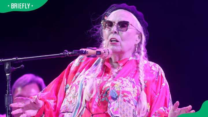 Meet Joni Mitchell's daughter, Kilauren Gibb (previously Kelly Dale ...
