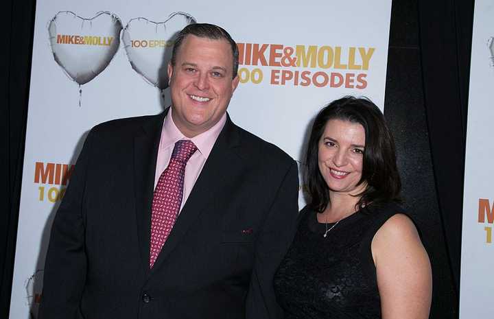Who is Billy Gardell's wife in real life? Patty Gardell's bio, facts ...