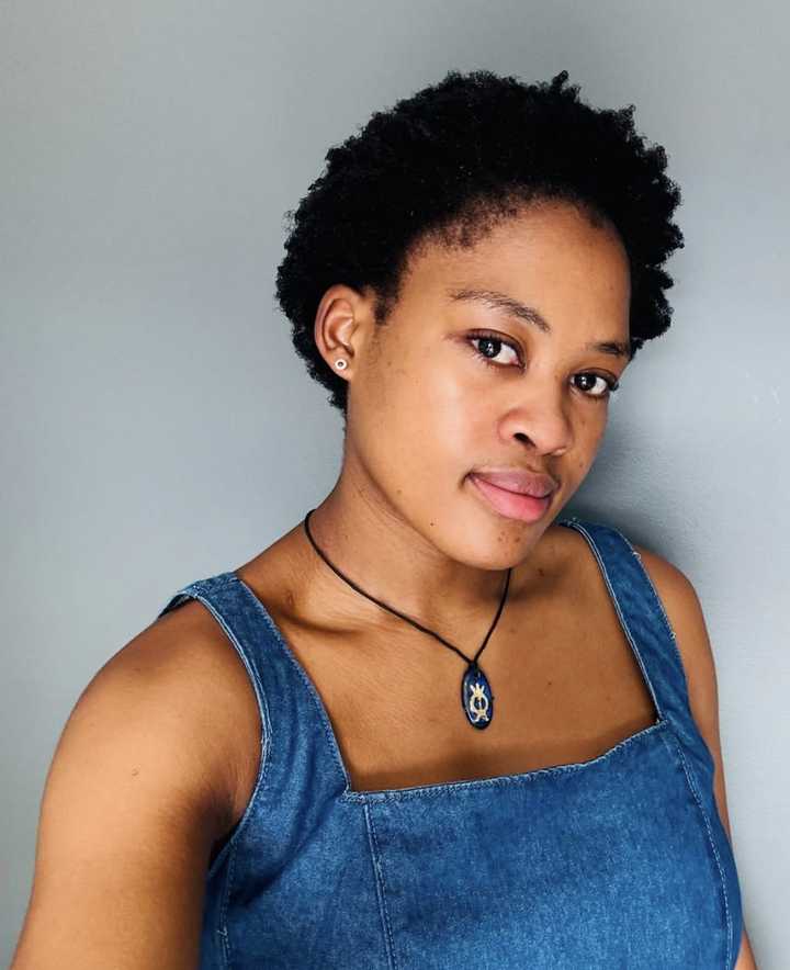 Lasizwe Reacts to Asavela Mqokiyana Opening Beer Bottle With Her Teeth ...