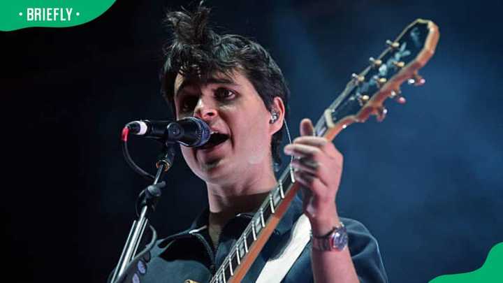 Rashida Jones' husband, Ezra Koenig, is a famous American singer ...