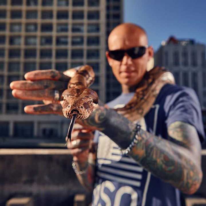 Simon Keys age, wife, Snake City, tattoo, salary, Instagram, house and ...