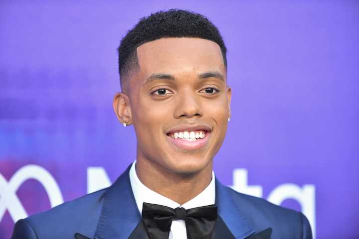 Jabari Banks' biography: bio, age, parents, education, career, profiles ...